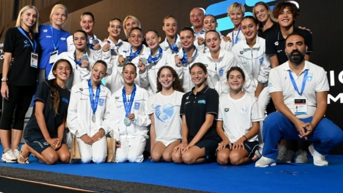 Καλλιτεχνική κολύμβηση: Πρωταθλήτριες κόσμου στο ντουέτο οι Καραμανίδου ...