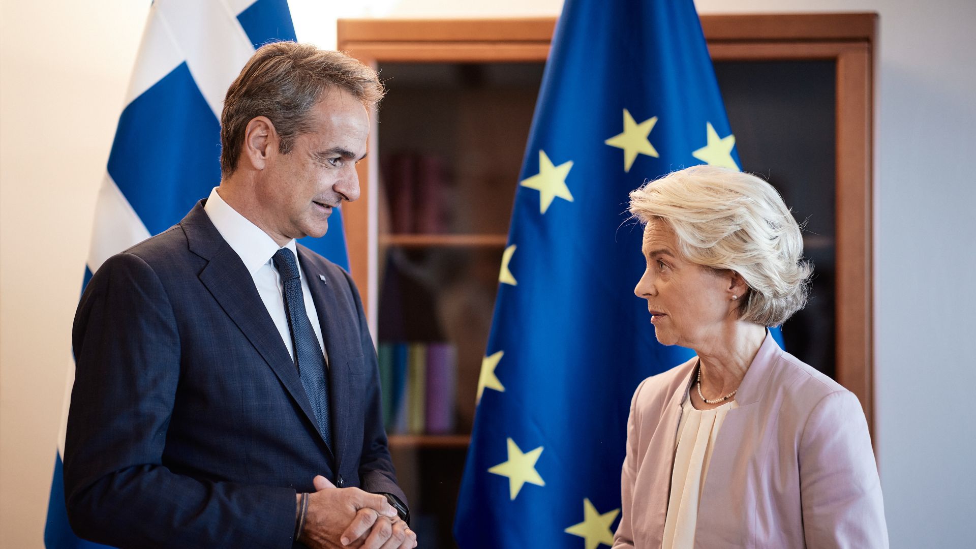 Μητσοτάκης – Φον Ντερ Λάιεν: «Η Ελλάδα μπορεί να υπολογίζει σε 2,2 δισ ...