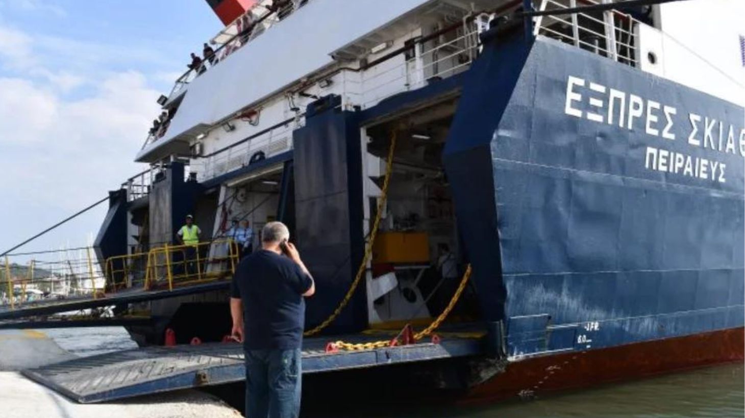 Σκιάθος: Πλοίο με 107 επιβάτες προσέκρουσε στο λιμάνι -Τροποποίηση ...