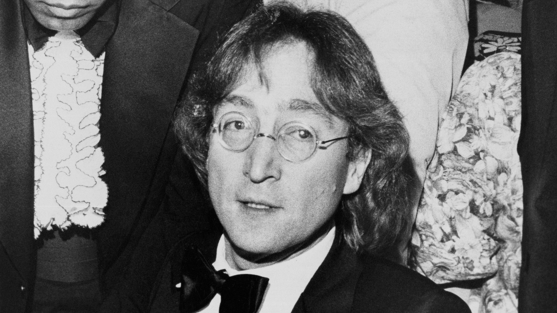 Κυκλοφορεί νέο τραγούδι με τη φωνή του Τζον Λένον 43 χρόνια μετά τον ...