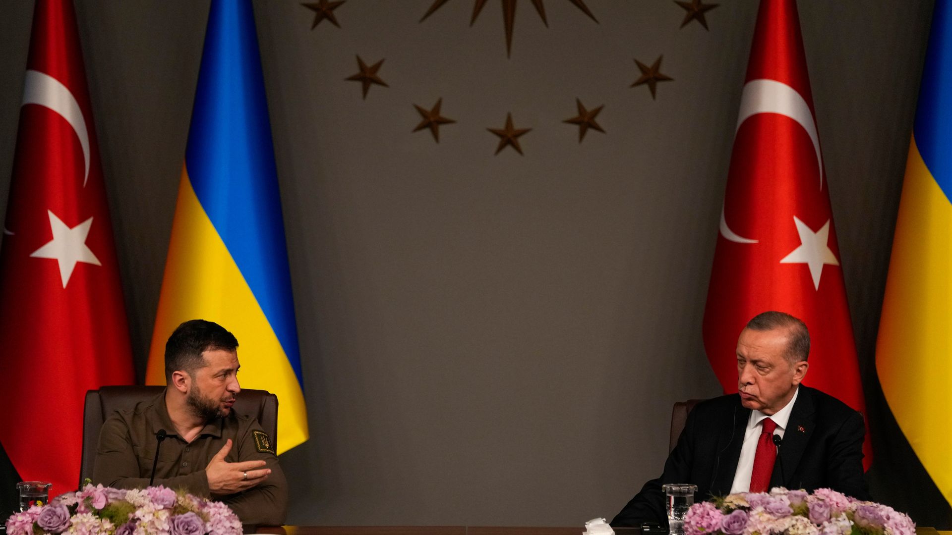 Τηλεφωνική επικοινωνία Ζελένσκι – Ερντογάν για Μεσανατολικό και ...