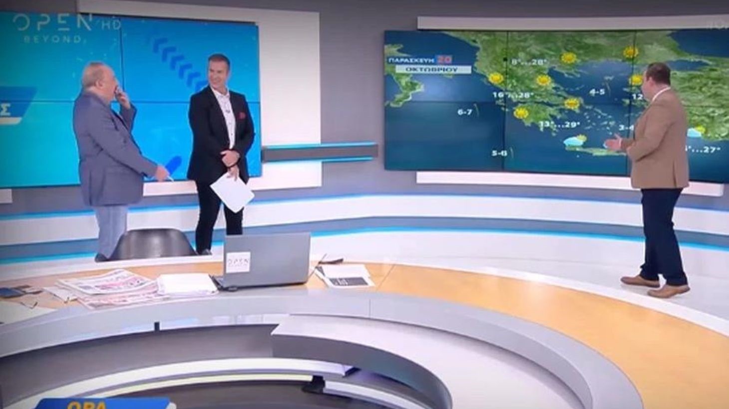 Δημήτρης Καμπουράκης: Χασμουρήθηκε στον αέρα του Open ενώ ο Κλέαρχος ...