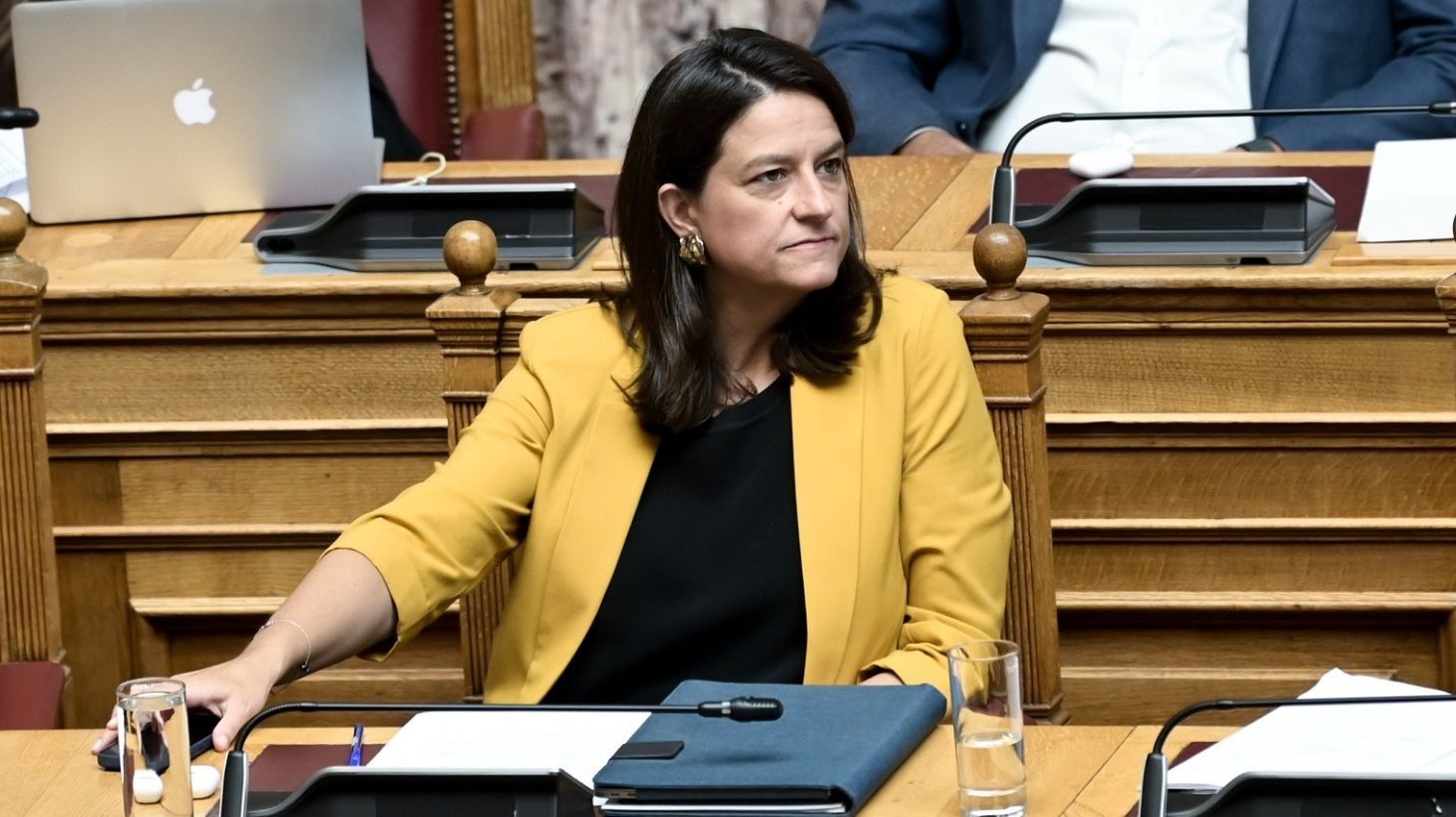 «Εmail-gate»: Ομάδα ελεγκτών της Αρχής Προστασίας Δεδομένων στο ...