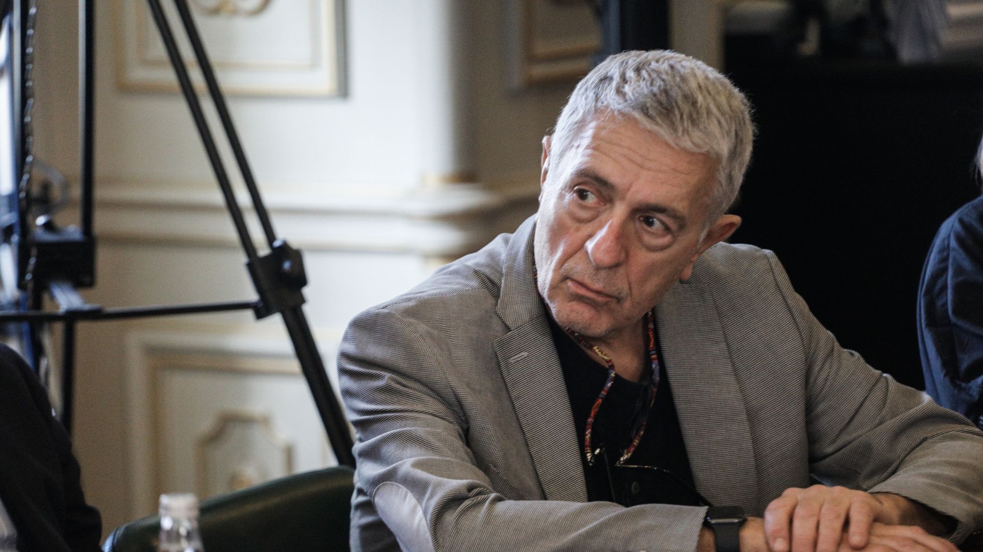Αποχώρηση Κούλογλου: Ο ΣΥΡΙΖΑ ζητά την έδρα πίσω και θυμίζει ότι ο ...