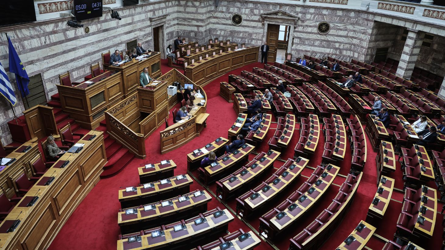 Βουλή: Εκ διαμέτρου αντίθετες προσεγγίσεις στα κόμματα για τον πόλεμο ...