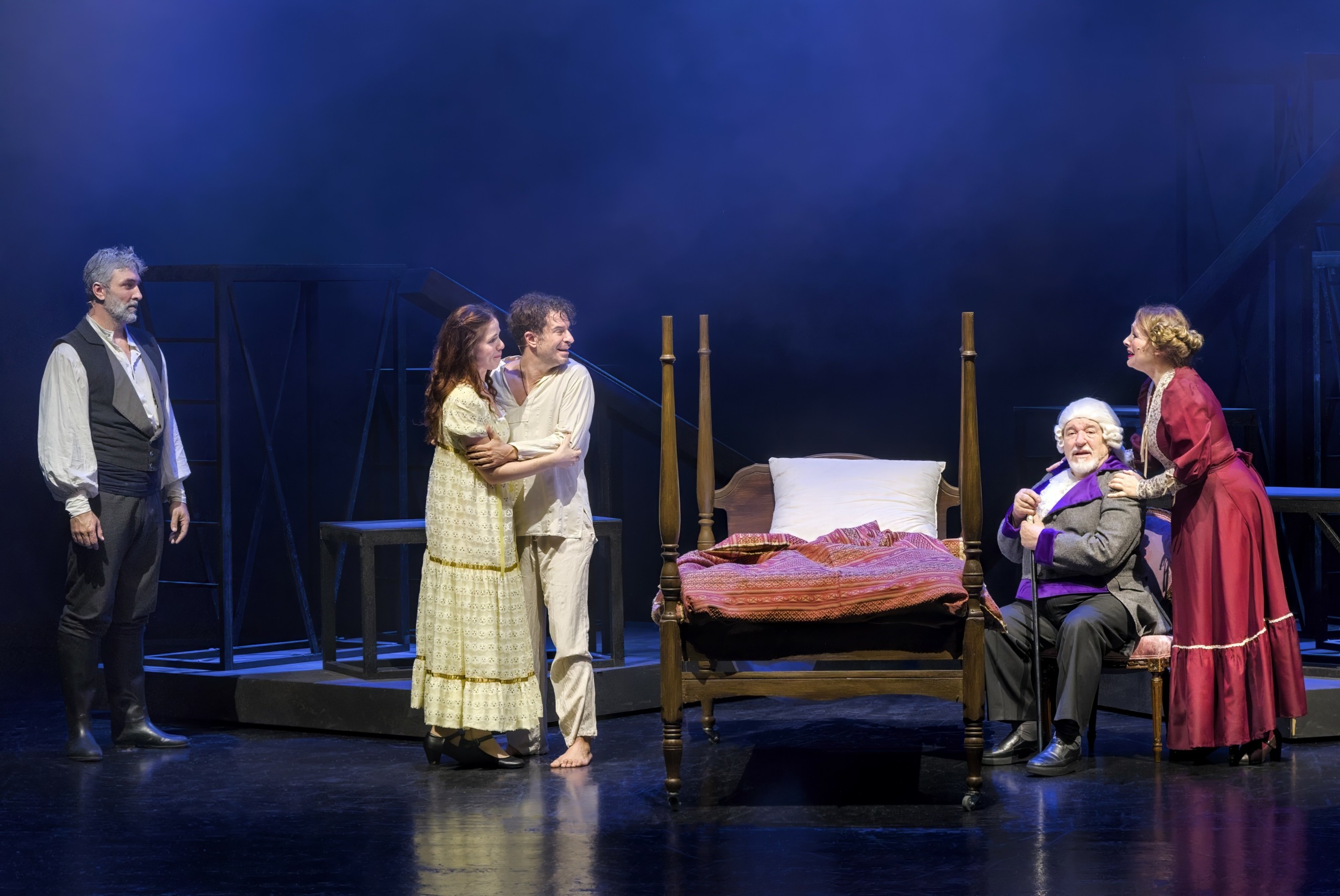 «ΟΙ ΑΘΛΙΟΙ» στο «ΘΕΑΤΡΟΝ» του Κέντρου Πολιτισμού «Ελληνικός Κόσμος ...