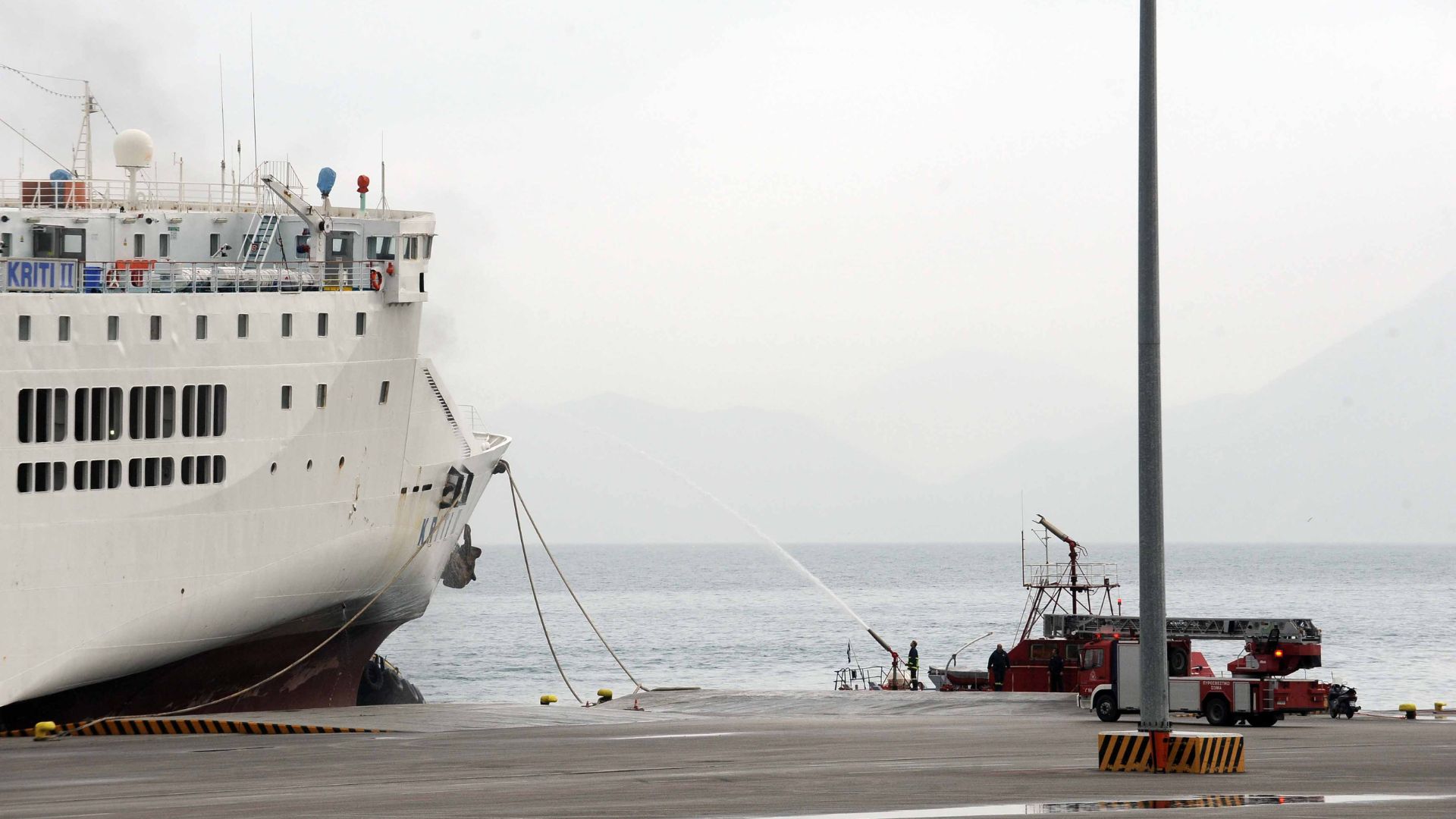 Πρόσκρουση πλοίων στο λιμάνι της Πάτρας – Ταλαιπωρία για 128 επιβάτες ...