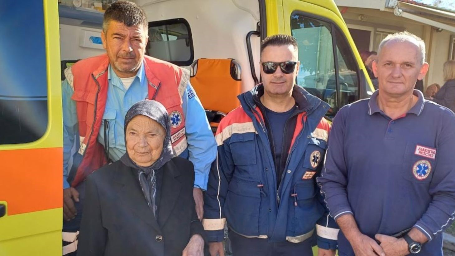 Μεσολόγγι: Συνταξιούχος αγρότισσα δώρισε ασθενοφόρο στο ΕΚΑΒ – Οι δύο ...