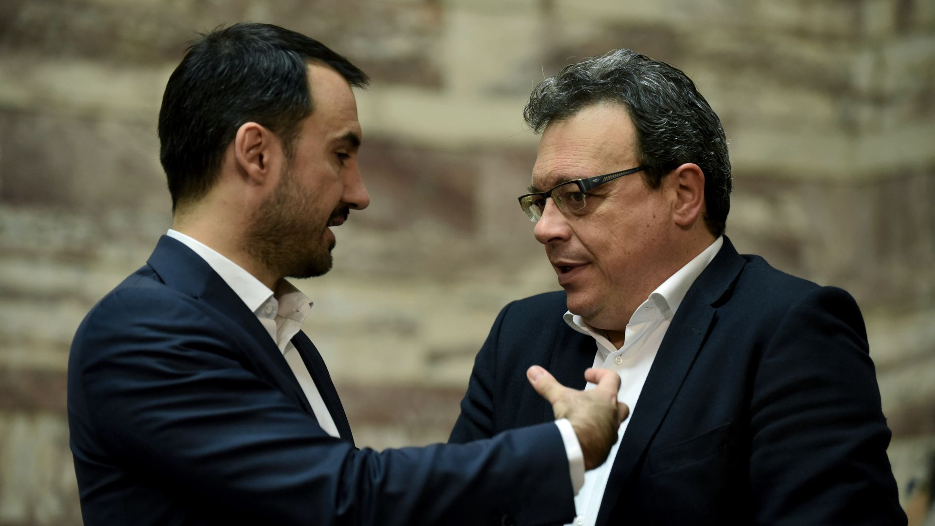 Τι φέρνει η διάσπαση του ΣΥΡΙΖΑ: Φάμελλος vs Χαρίτσης στη Βουλή ...