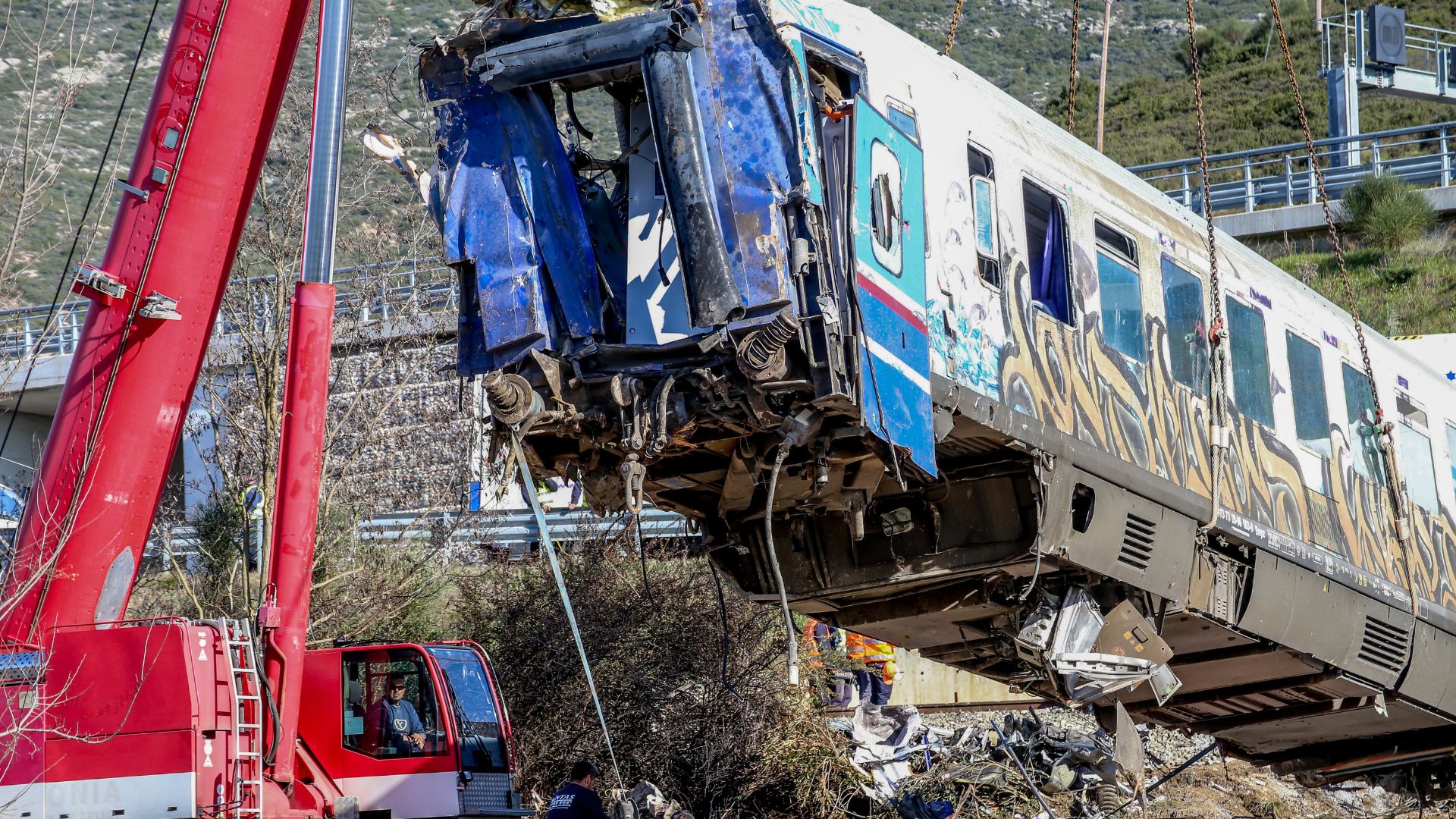 Τέμπη: Τα 6+1 κρίσιμα ερωτήματα που ζητούν απαντήσεις από το πόρισμα ...