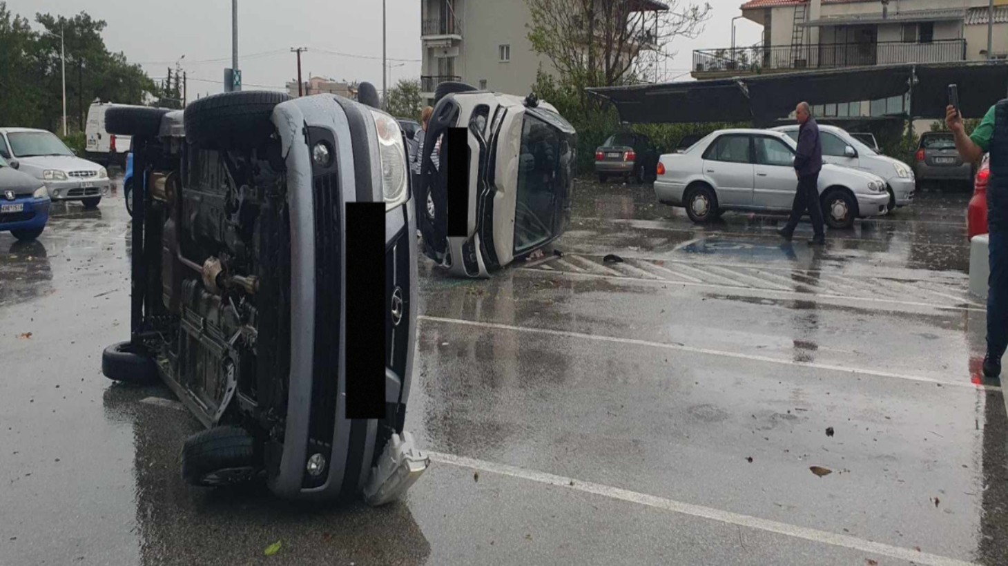 Απίστευτες εικόνες στην Ξάνθη: Αναποδογύρισαν αμάξια λόγω της ...