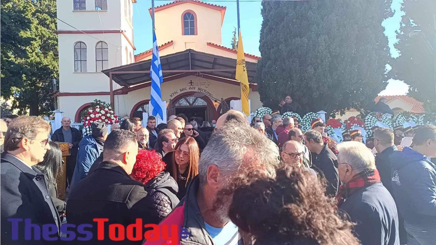 LIVE ο τελευταίος αποχαιρετισμός στον Βασίλη Καρρά (Video) | topontiki.gr