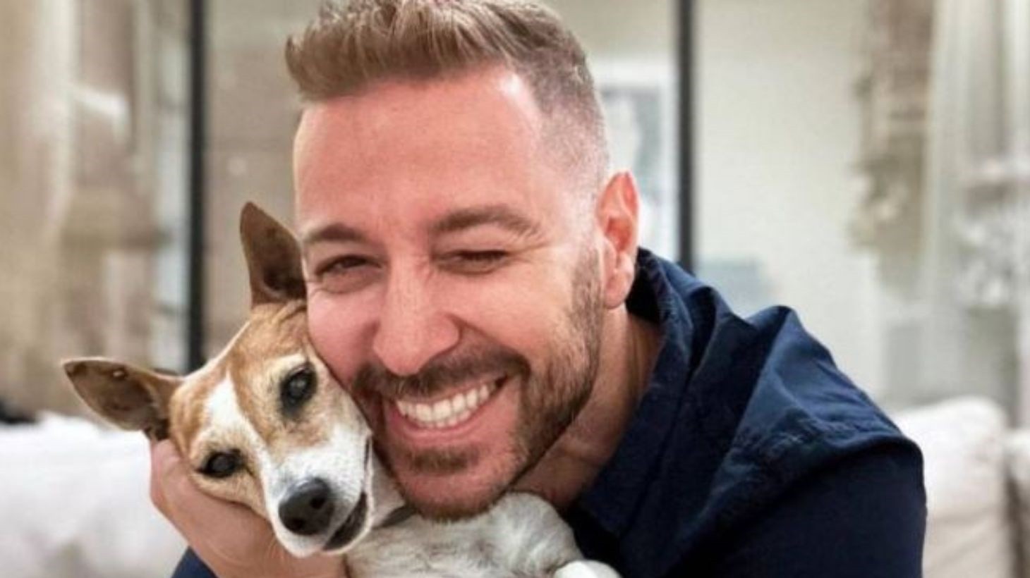 Tomilou: Το σκυλάκι που ξετρέλανε το Tik Tok έκανε ποδαρικό στην ...