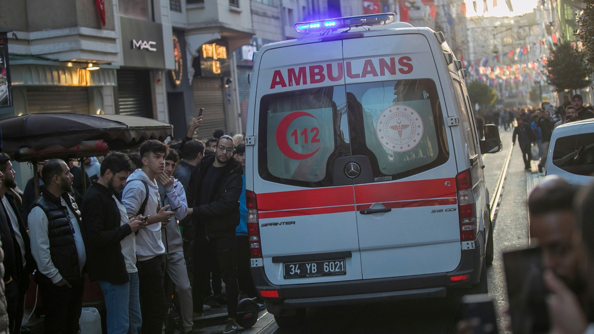 Κωνσταντινούπολη: Σκληρες εικόνες και βίντεο – Ελληνίδα αυτοκτονεί ...