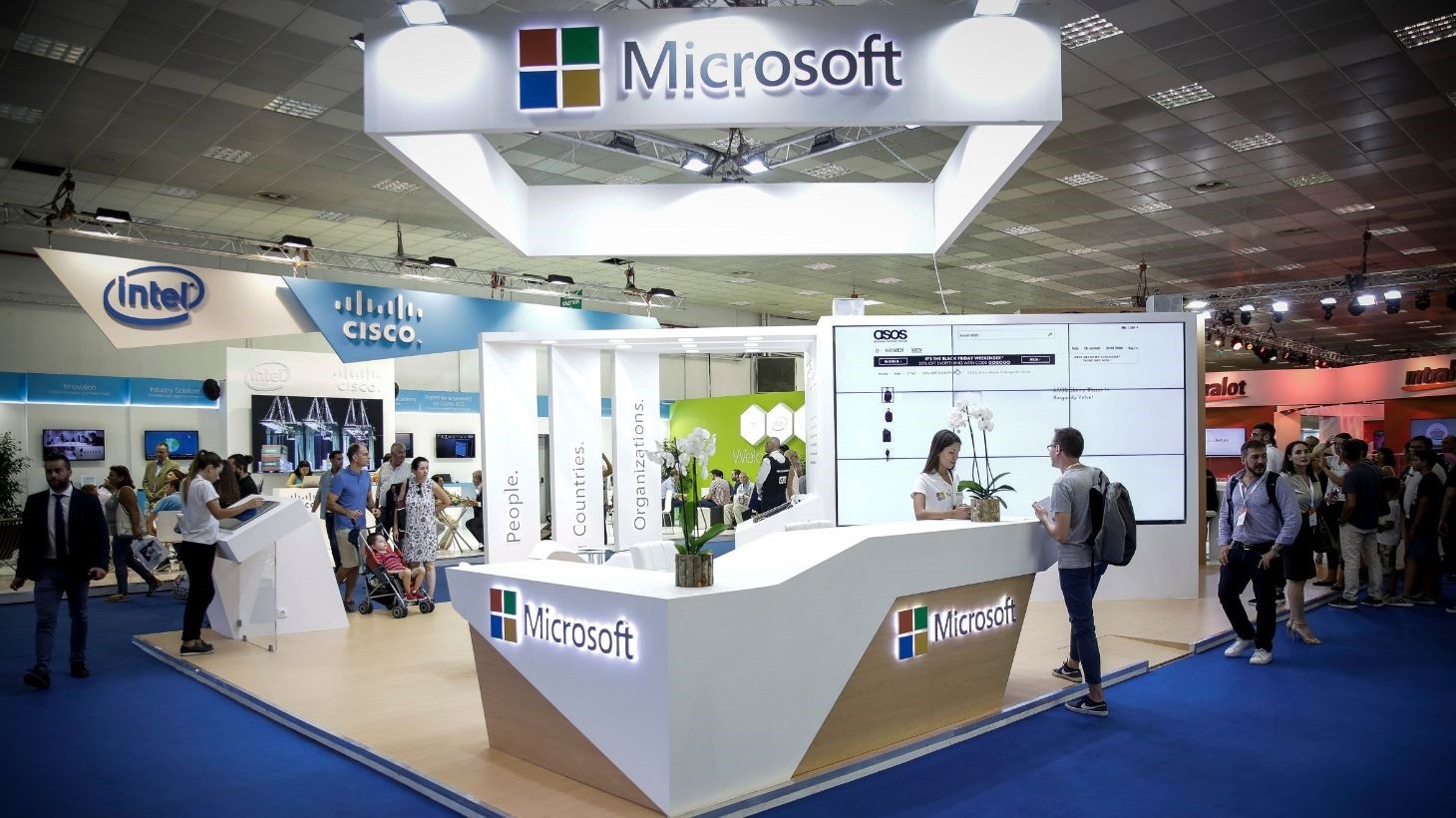 Microsoft: Προχωράνε οι διαδικασίες για την επένδυση του 1 δισ. ευρώ σε Data Centers | topontiki.gr