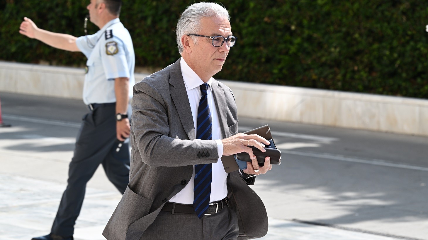 Συγχαρητήρια Βουλής και κομμάτων για την εκλογή Ρουσόπουλου στη θέση ...