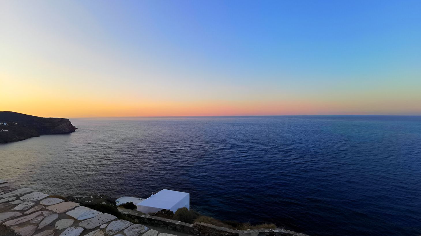 Αυτό είναι το ελληνικό νησί που «αποθεώνει» η Vogue για το 2024 (photos ...