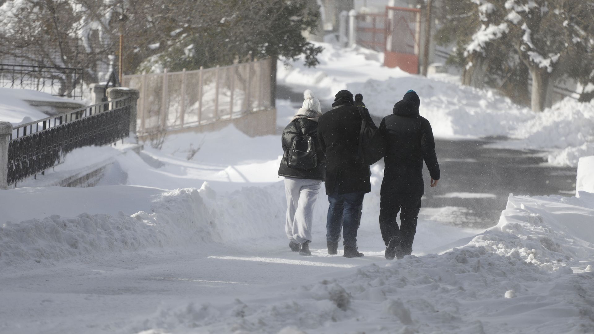 Κακοκαιρία «Avgi»: Σε ποιες περιοχές υπάρχει σύσταση για τηλεργασία και ...