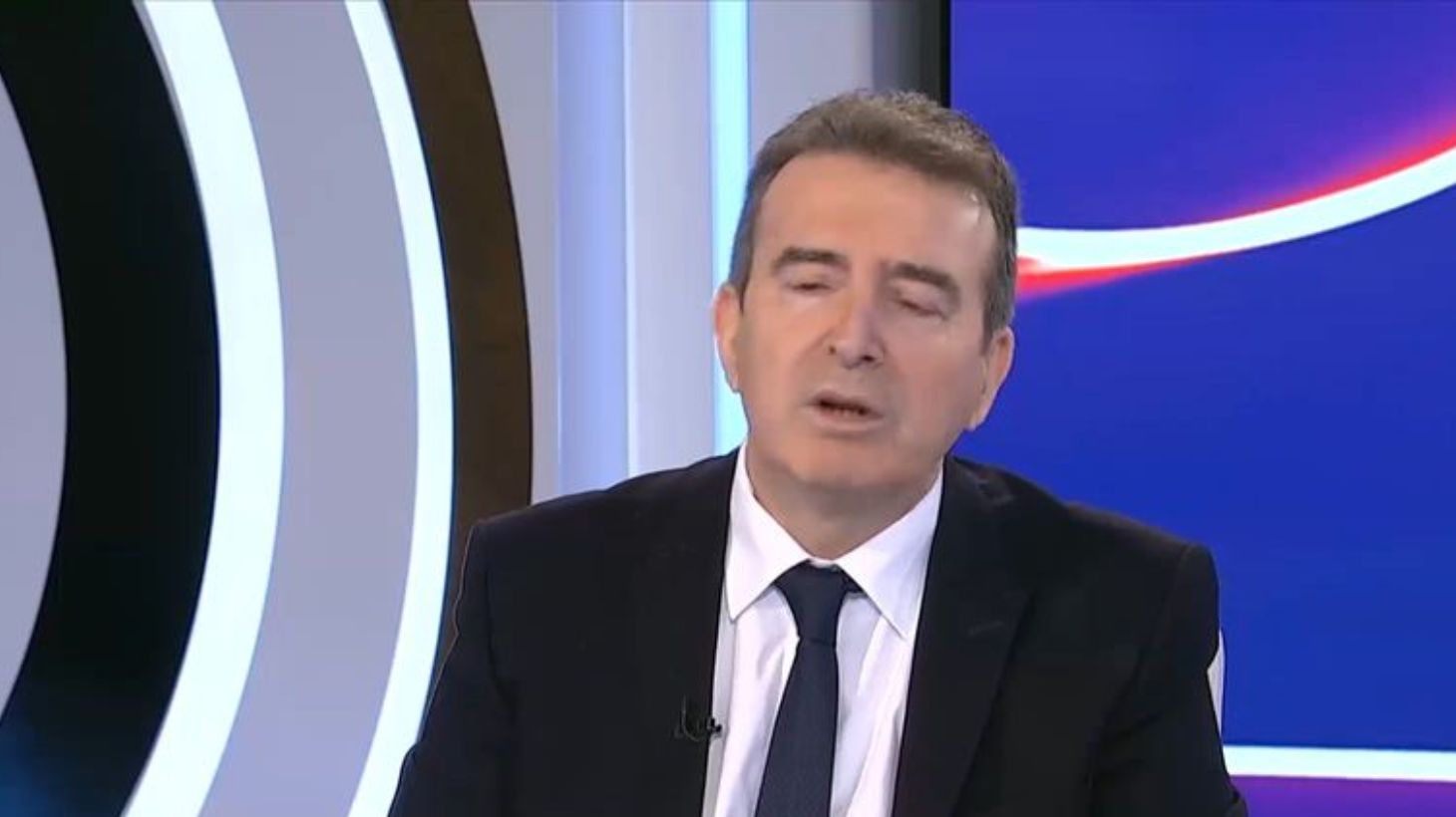 Χρυσοχοΐδης: Ανοίγουν τα γήπεδα στις 12 Φεβρουαρίου – Application για ...