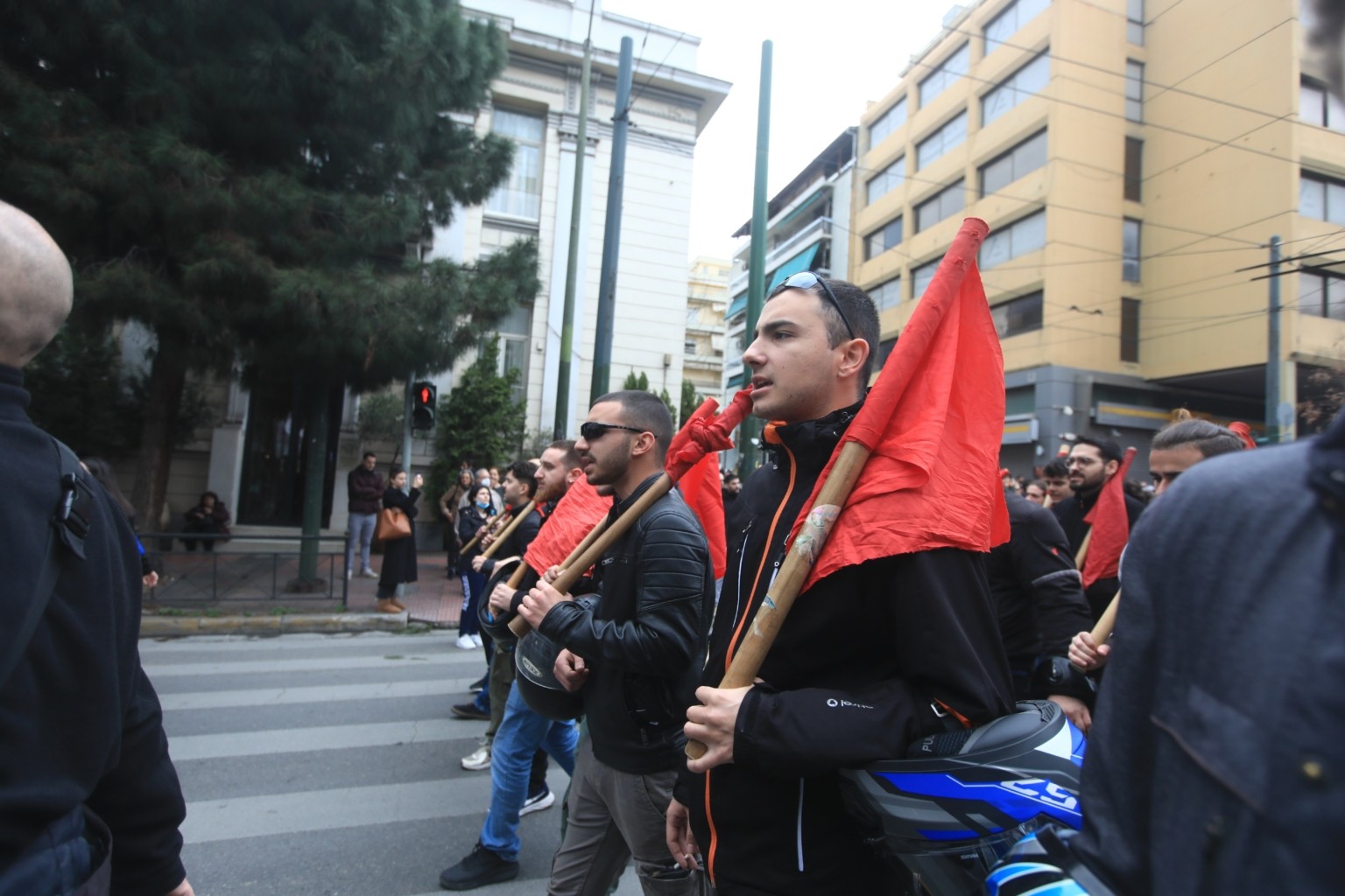 Λαοθάλασσα οργής για το έγκλημα στα Τέμπη – Δεκάδες χιλιάδες ζήτησαν ...