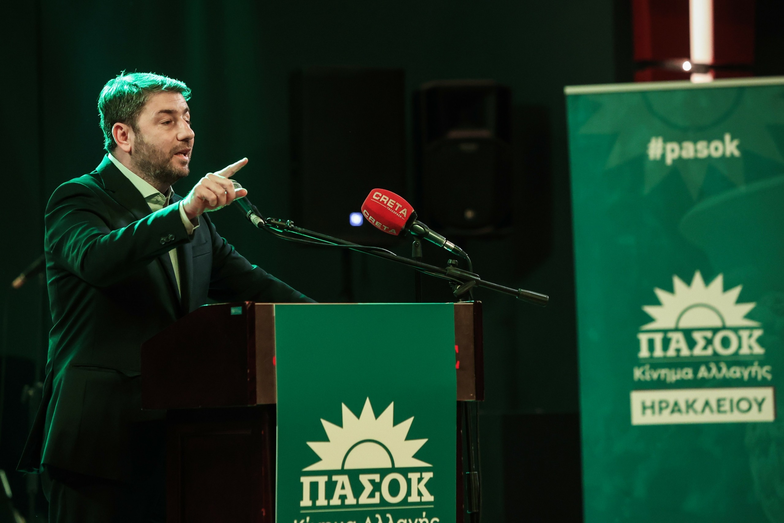 ΠΑΣΟΚ: Ανδρουλάκης και αμφισβητίες μετράνε συμμάχους και ετοιμάζονται ...