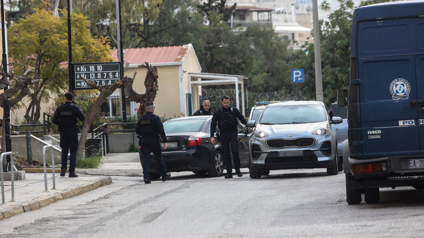 Στο ναυτοδικείο οι ΟΥΚαδες – Πίσω στην Ευελπίδων το μέλος των «Πυρήνων ...