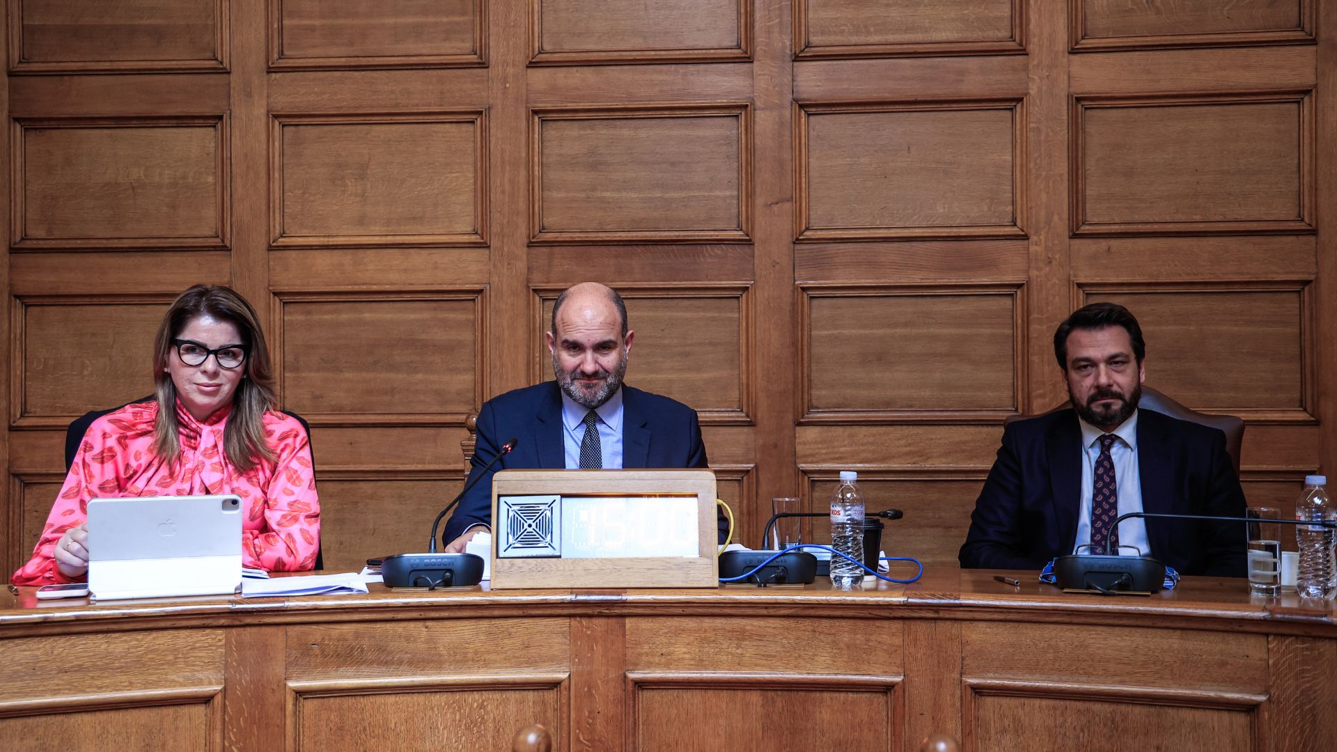 Εξεταστική για Τέμπη: Οργή βουλευτών για την προκλητική φράση ...