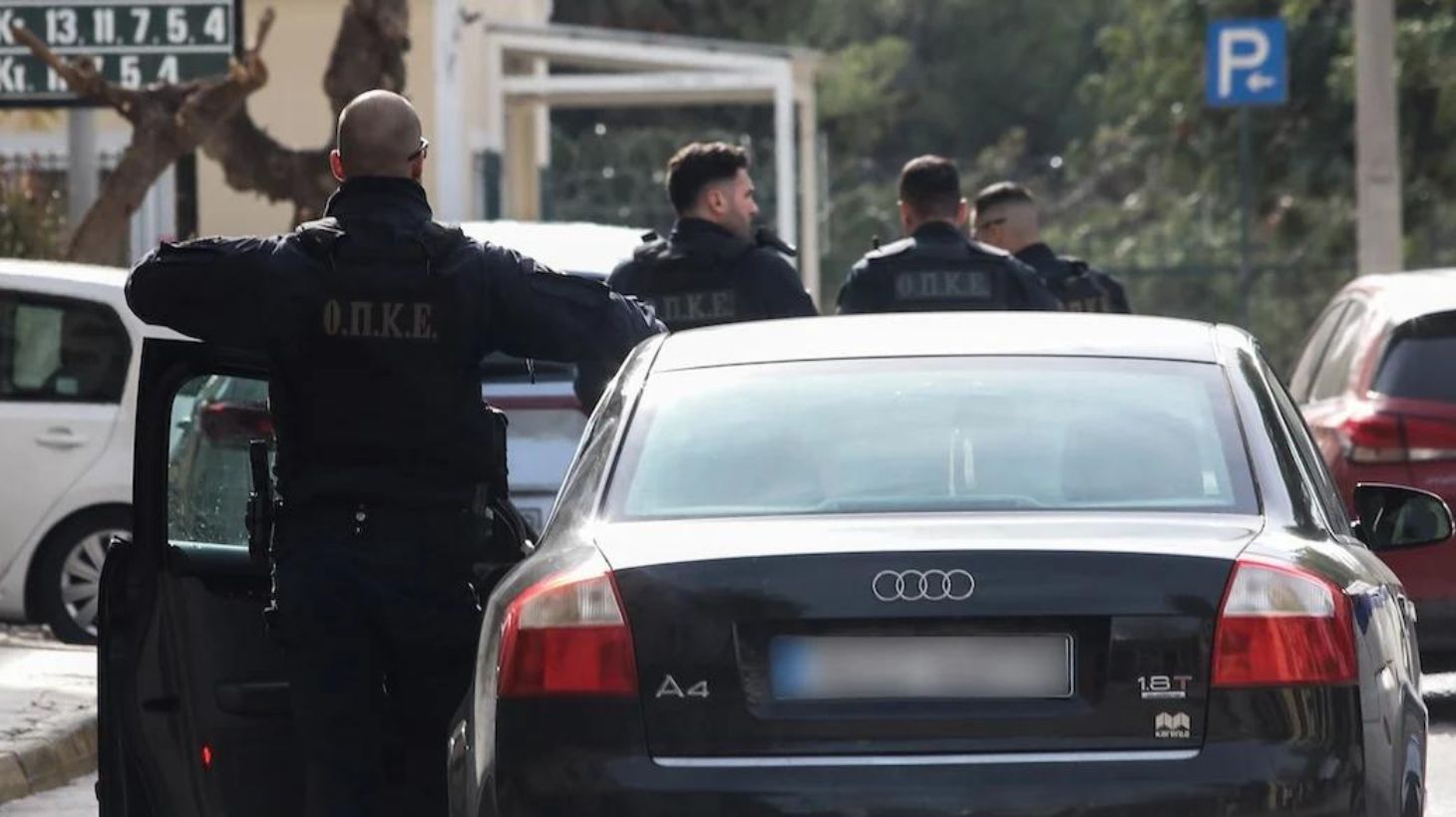 Πηγές ΥΠΕΘΑ: Σε πειθαρχικό έλεγχο τα ΟΥΚ που συνελήφθησαν μαζί με μέλος ...