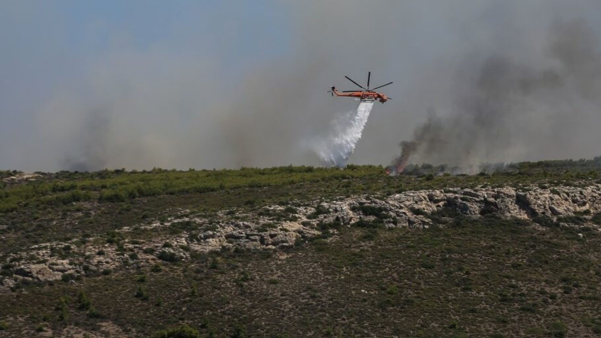 Φωτιά στο Λαύριο: Στον εισαγγελέα ο αντιδήμαρχος – Η Πυροσβεστική ...