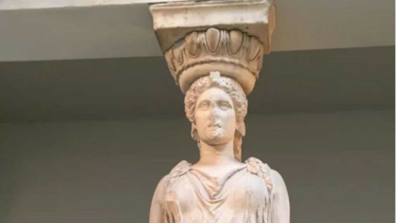 Στα Ίχνη της Χαμένης Καρυάτιδας | topontiki.gr