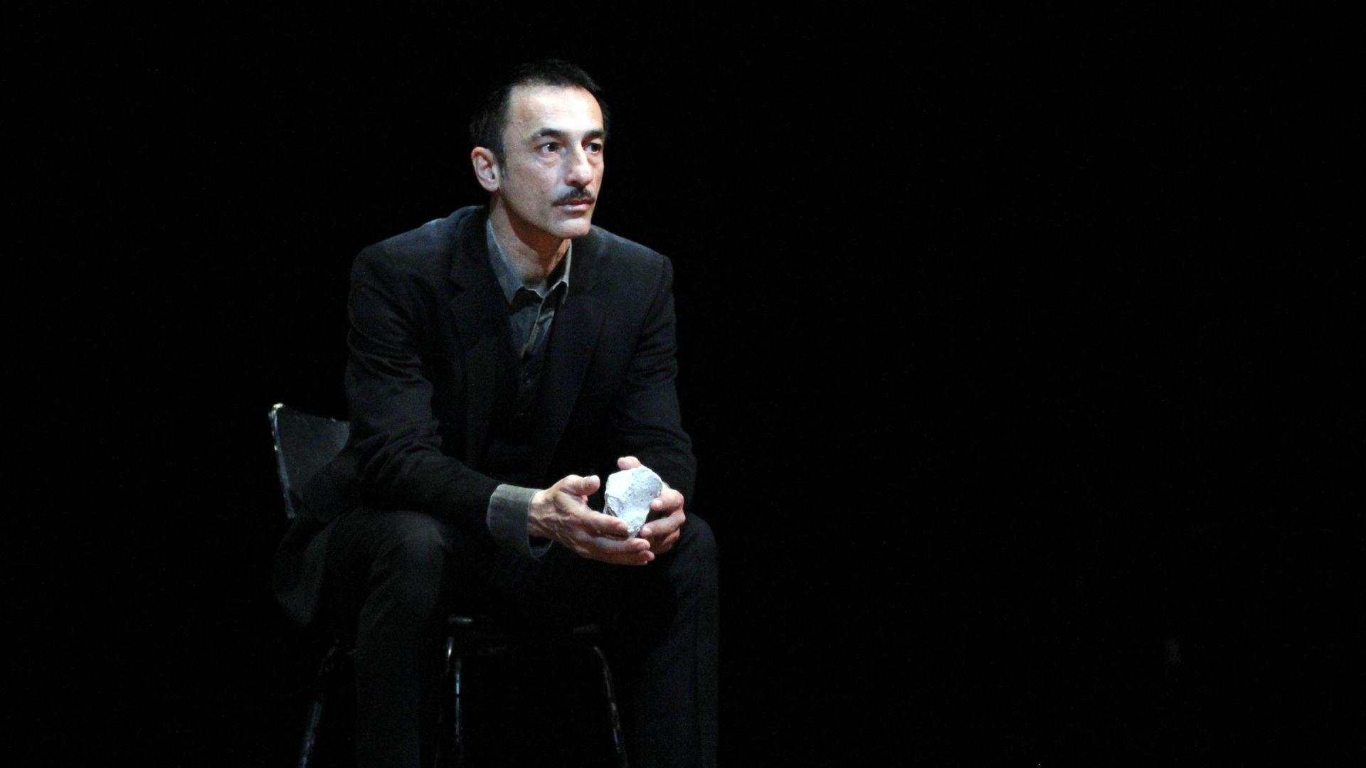Δημήτρης Παπαϊωάννου: «Πώς είναι δυνατόν να μεγαλώνουμε έφηβους που ...