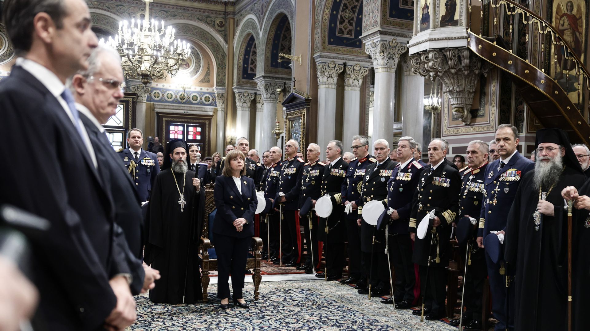 Πρωτοφανής και ακραία ενέργεια της Ιεραρχίας για το γάμο των ομόφυλων ...