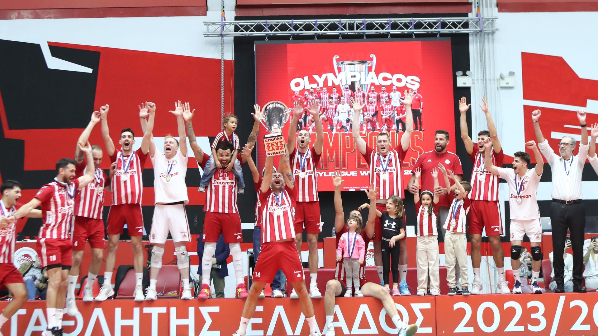 Volley League: Πρωταθλητής Ελλάδας ο Ολυμπιακός για 32η φορά στην ...