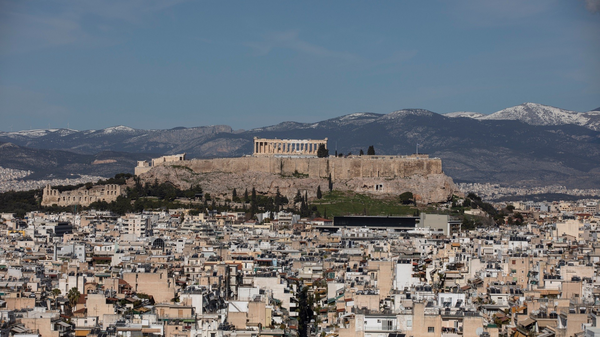 NYT: Η Ελλάδα μια από τις τελευταίες χώρες στην Ευρώπη που προσφέρει ...