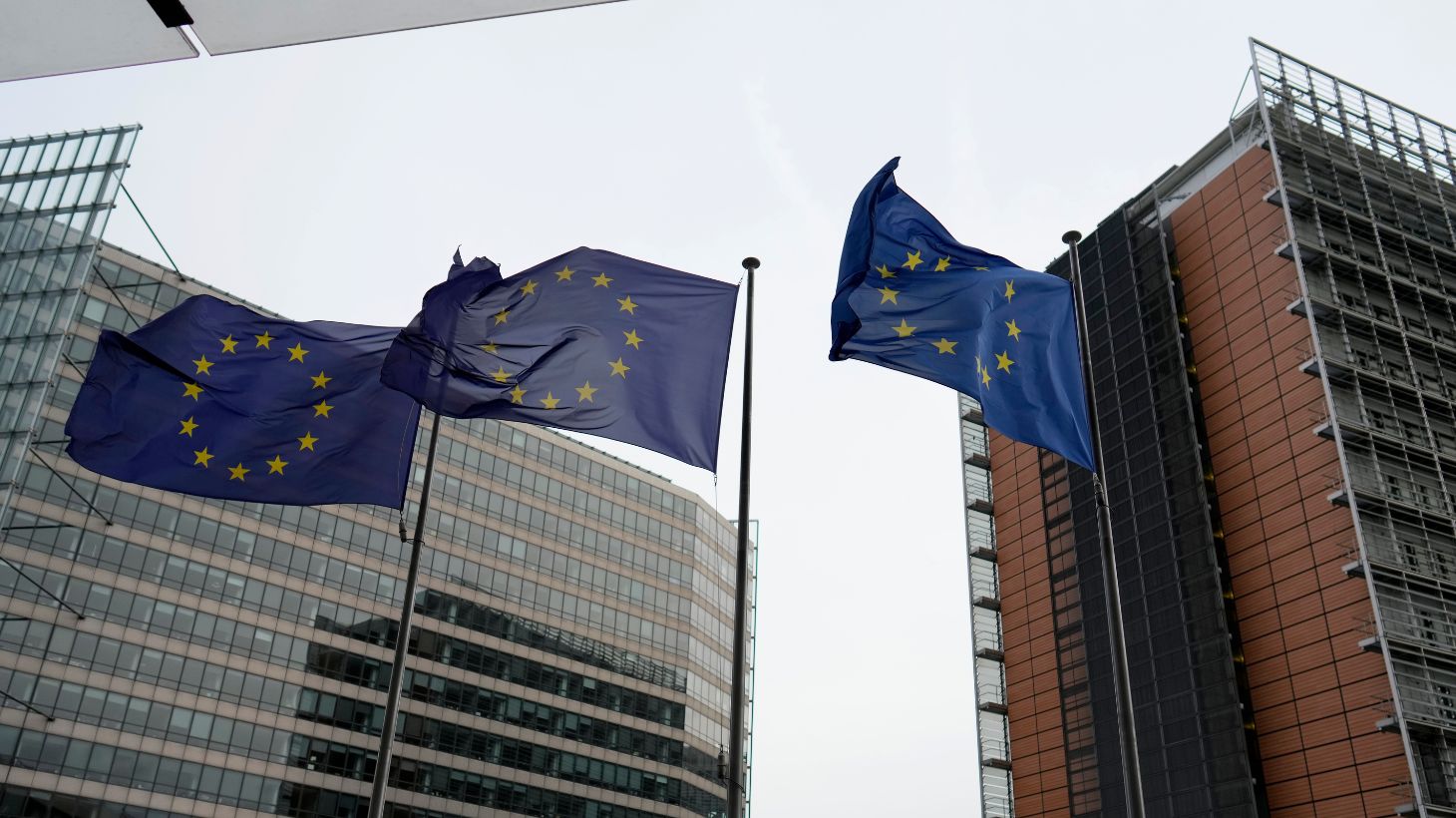 Μπλόκο της ΕΕ στις αγορές όπλων από ΗΠΑ, Τουρκία, Βρετανία ...