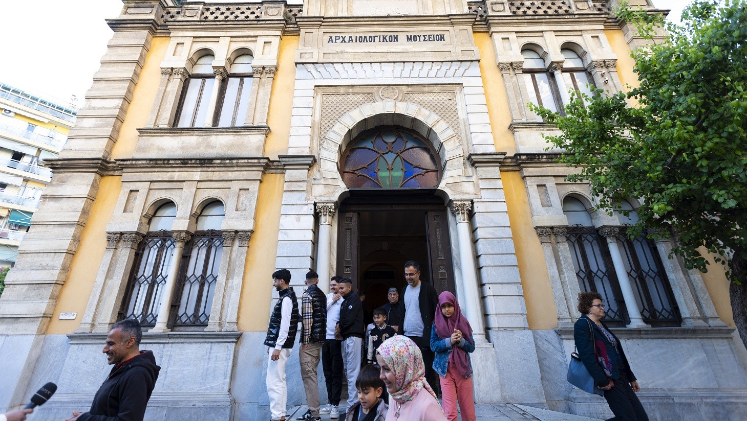 Θεσσαλονίκη: Ανοιξε για προσευχή μετά από 102 χρόνια το Γενί Τζαμί ...