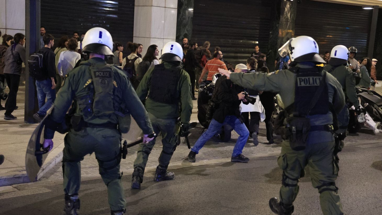 Διαδήλωση για τη δολοφονία της Κυριακής Γρίβα: Σοκάρει η επίθεση των ...