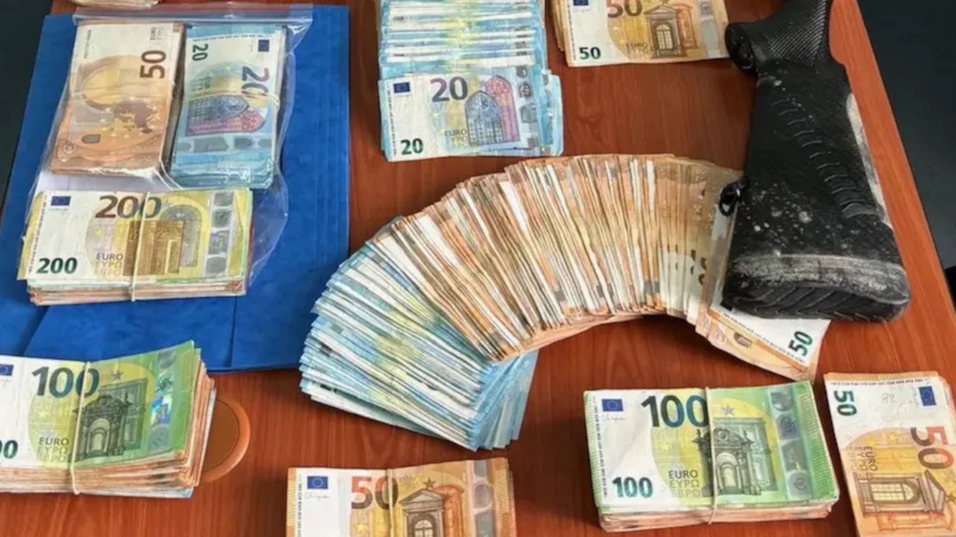 Χαλκίδα: Πώς δρούσε το κύκλωμα των εφοριακών που εκβίαζε επιχειρηματίες ...