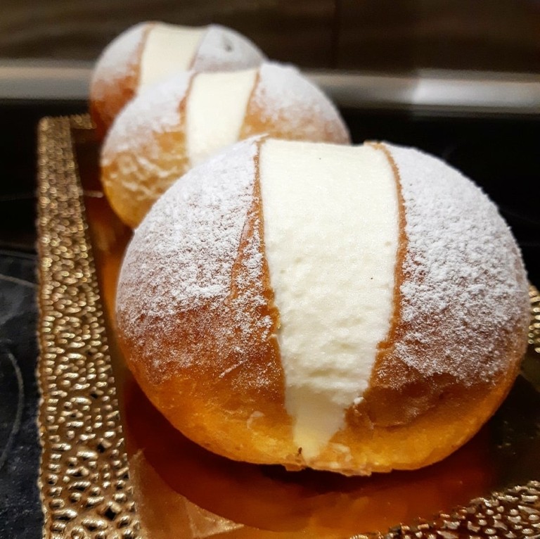 Maritozzi, τα διάσημα ιταλικά μπριοσάκια, σύμβολο δέσμευσης της ...