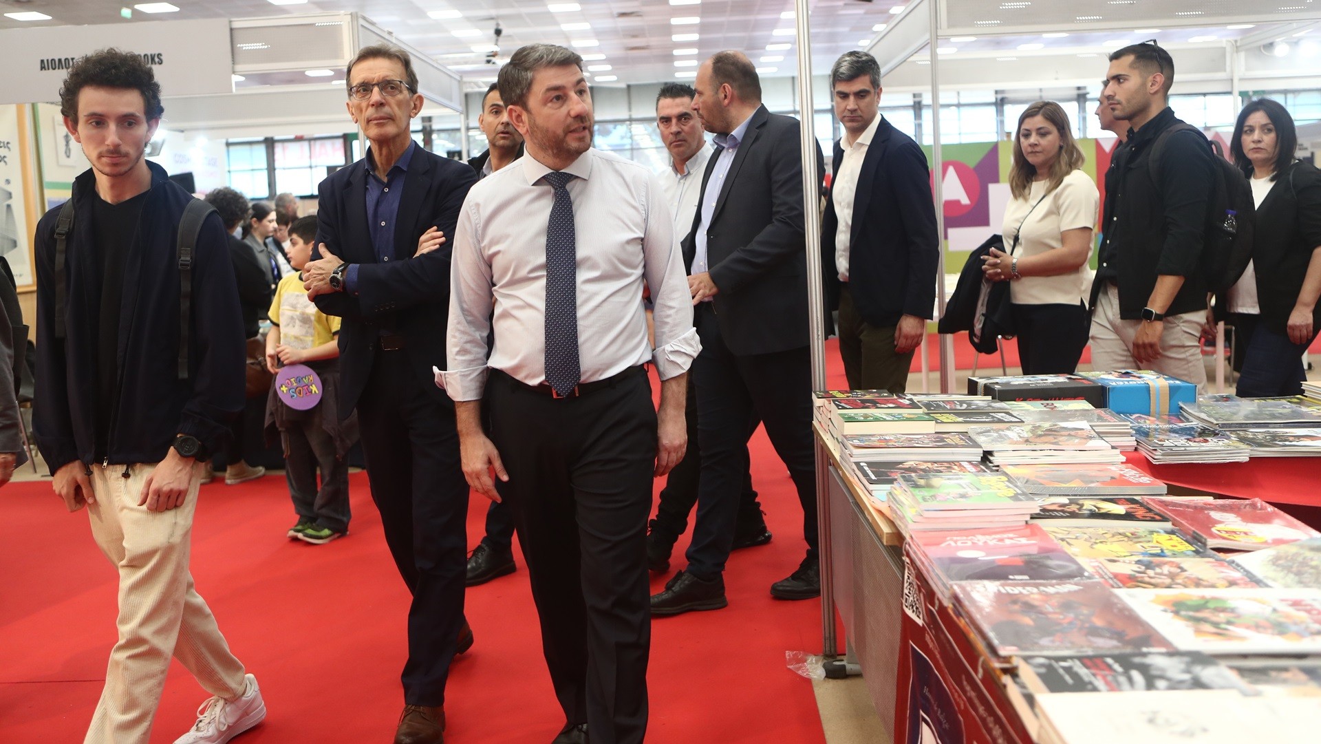 ΠΑΣΟΚ: Με την «σημαία» των Ευρωπαίων Σοσιαλιστών ο Ανδρουλάκης – Η ...