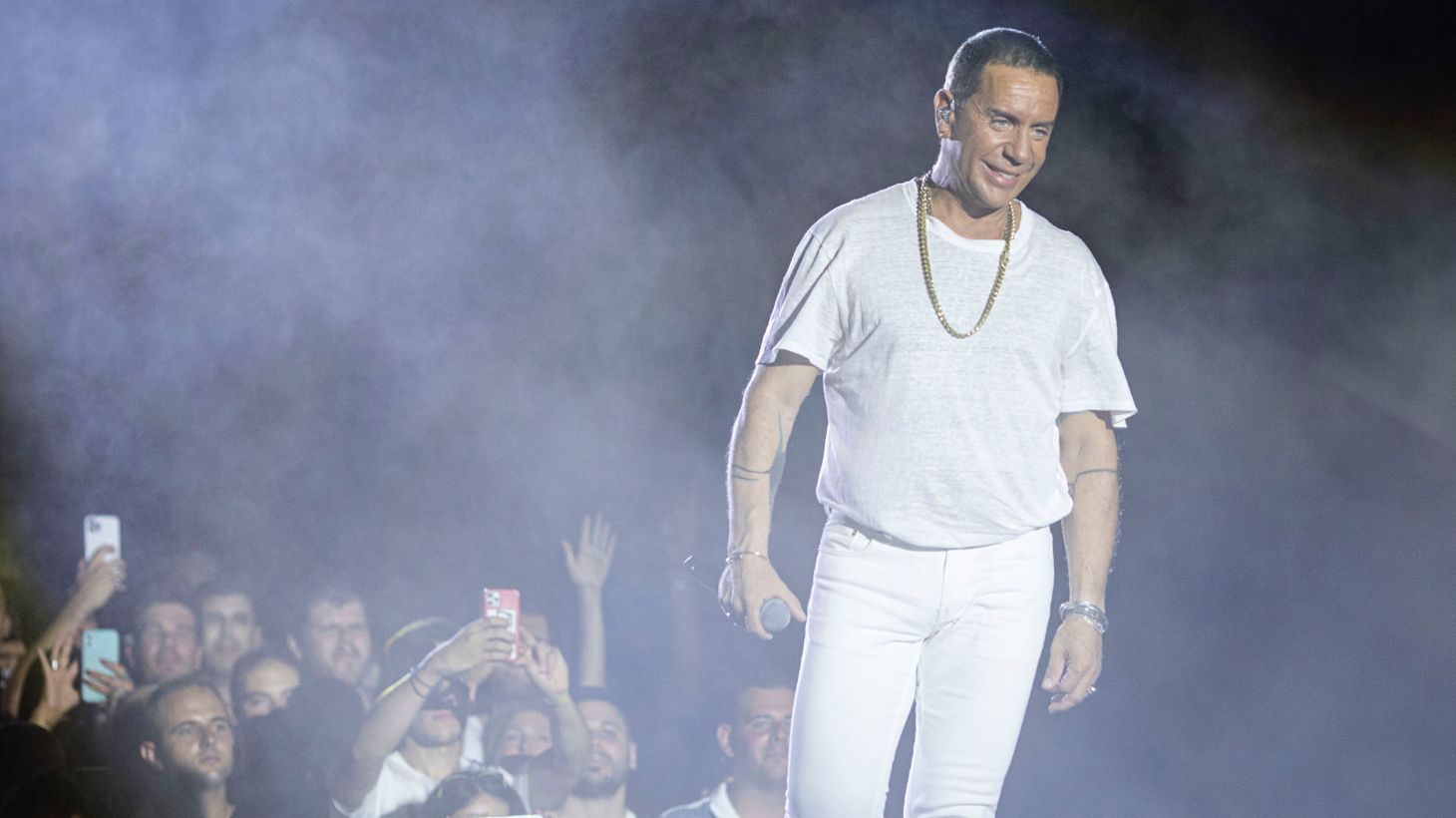 Γιώργος Μαζωνάκης: Ατύχημα για τον τραγουδιστή (Photo) | topontiki.gr