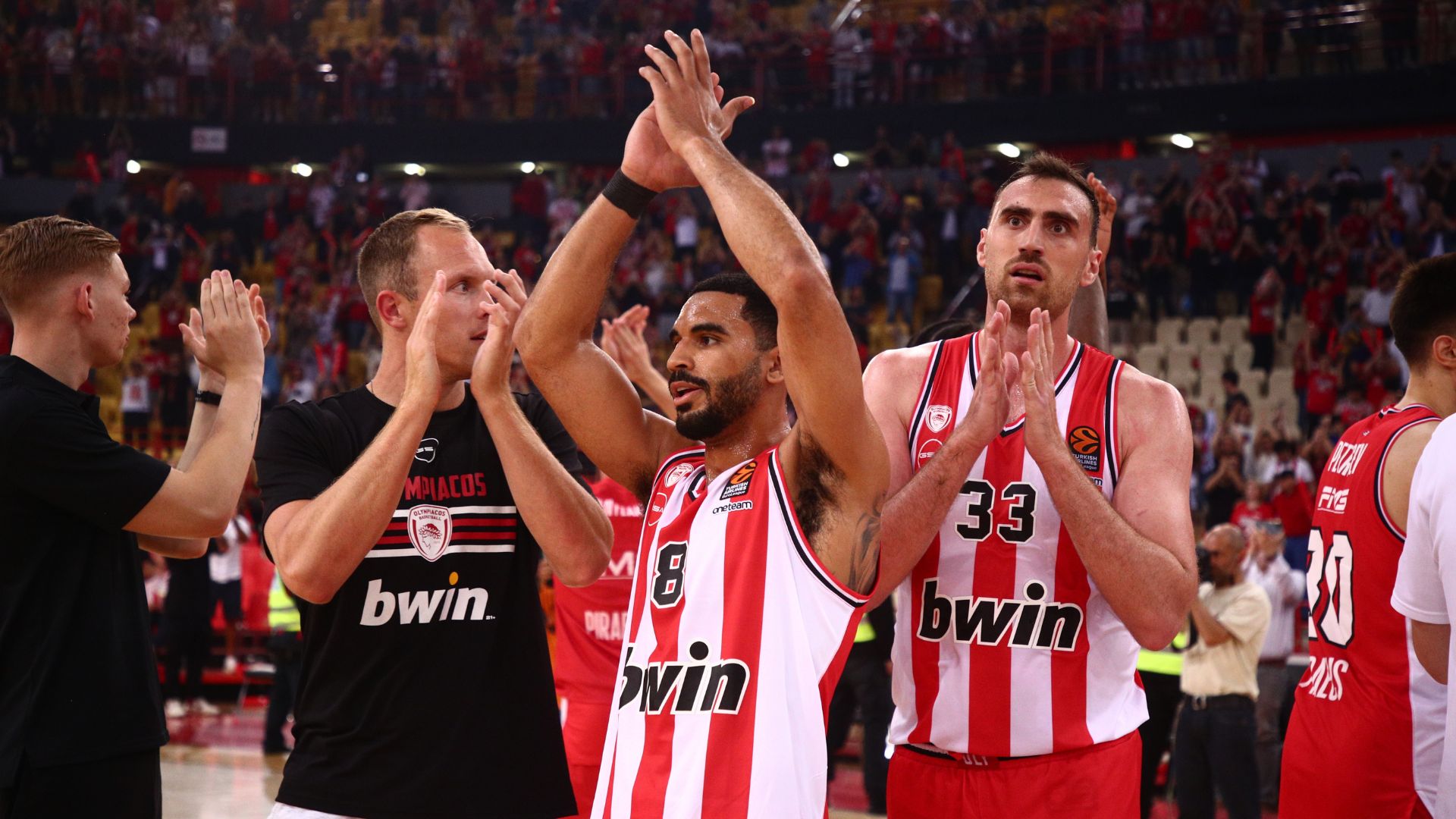 Euroleague: O Ολυμπιακός «έλιωσε» την Μπαρτσελόνα 92-58 και πάει στη ...