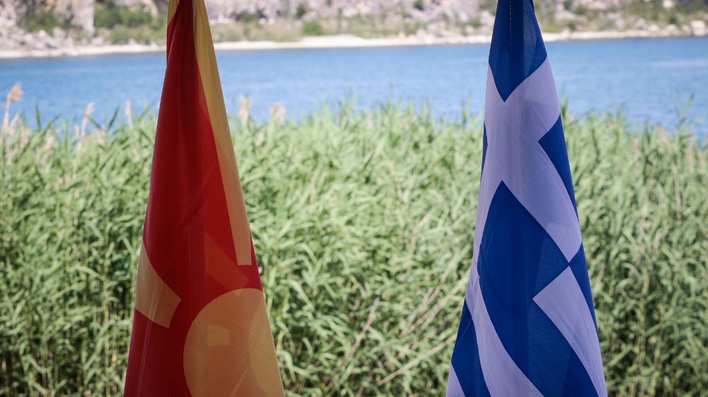 Συνθήκη των Πρεσπών: Τώρα που κινδυνεύουμε να τη χάσουμε, αναγνωρίζουν ...