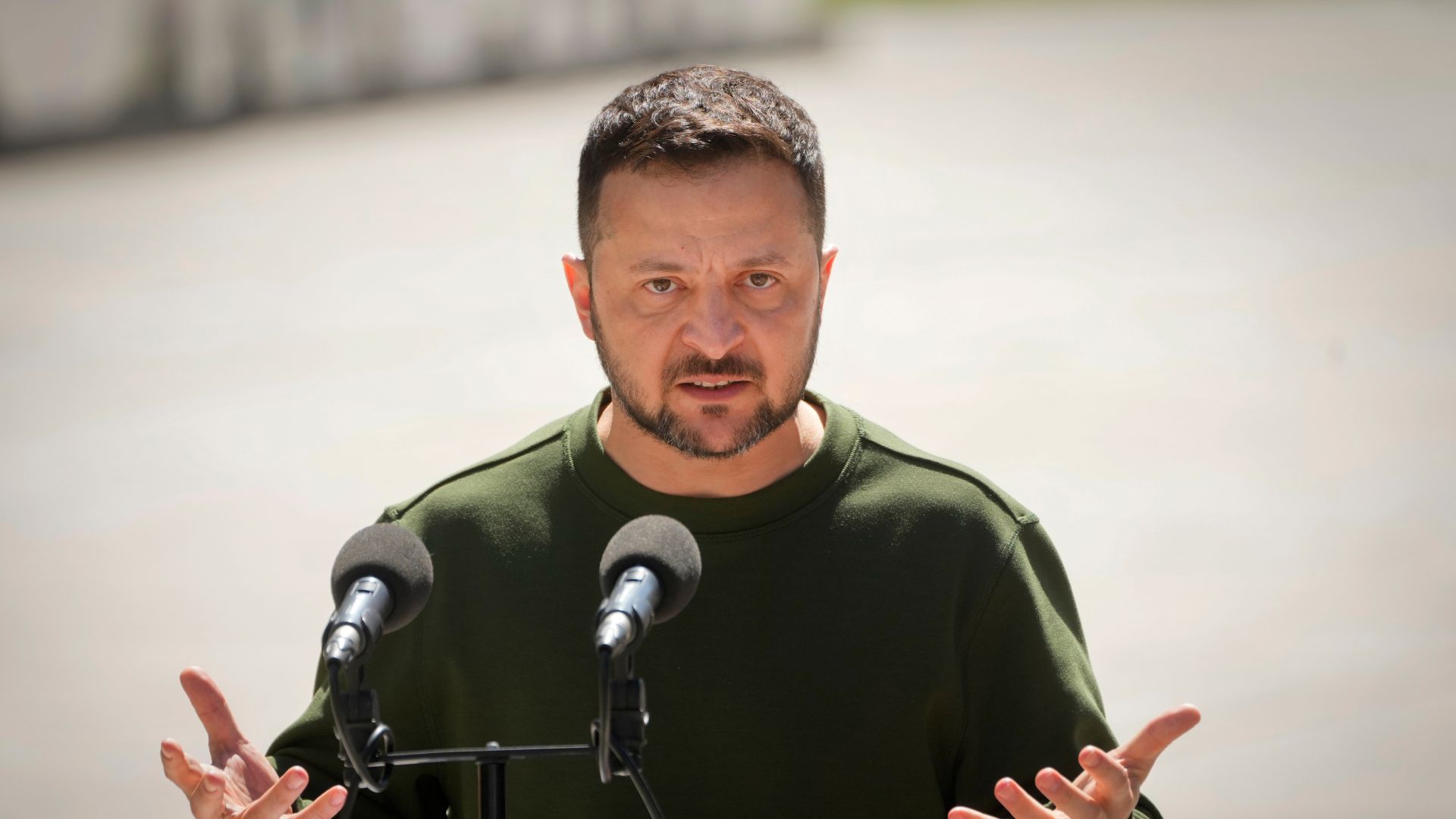 Ο Ζελένσκι δέχτηκε την πρόσκληση του Πούτιν: «Θα τον περιμένω την ...