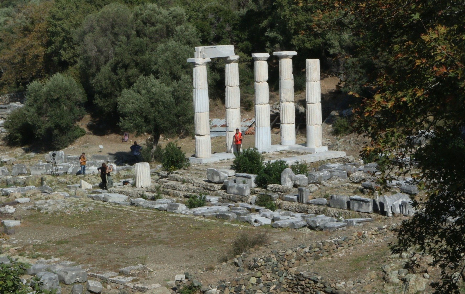 Σαμοθράκη: Διακοπές στο εναλλακτικό νησί με τις μικρές φυσικές πισίνες ...