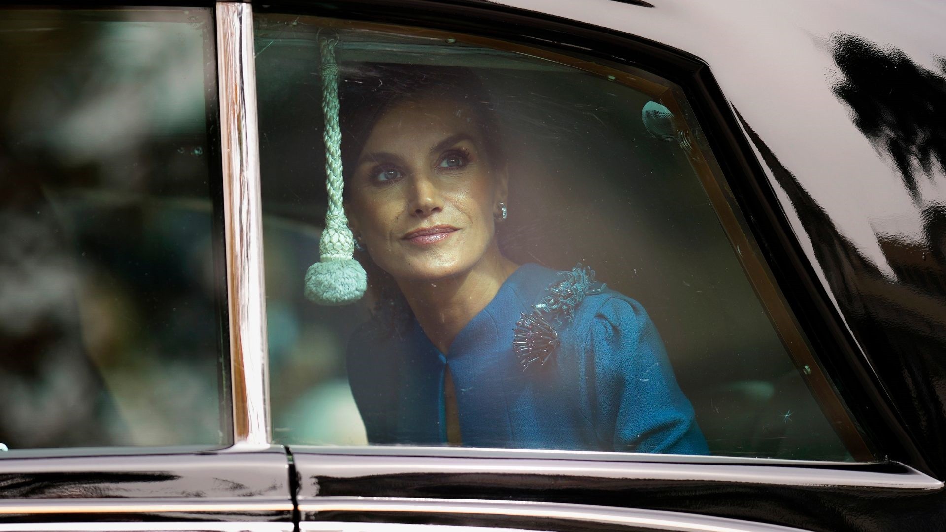 Βασίλισσα Λετίθια: Περπατά με το… ζόρι στην τελευταία της εμφάνιση ...