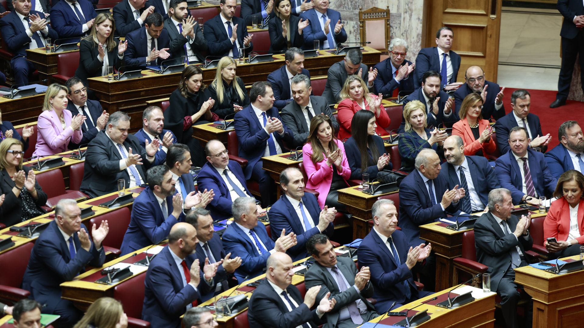 ΕΛΤΑ: Πιέσεις στην κυβέρνηση για απομάκρυνση Σκλήκα μετά την «έκρηξη ...
