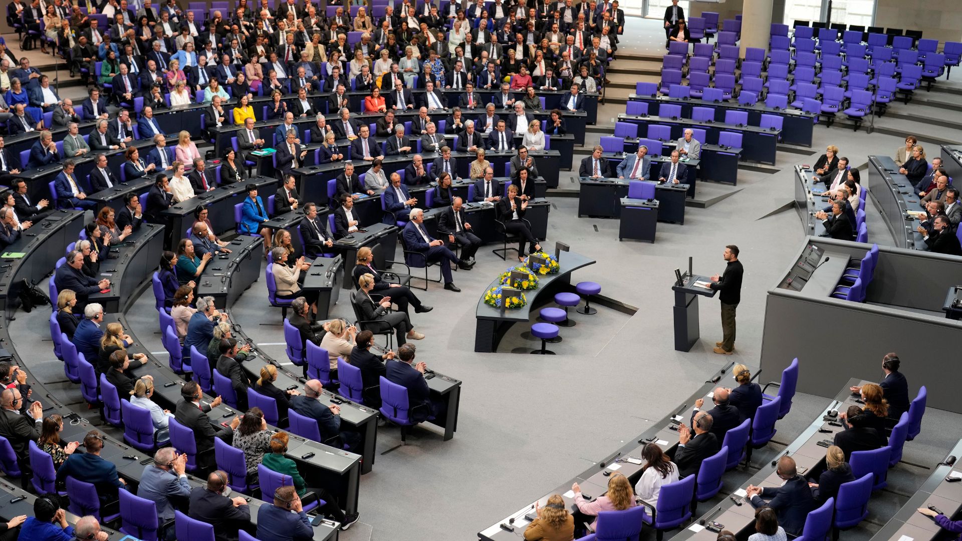 Γερμανία: Η ομιλία του Ζελένσκι στην Bundestag – Μποϊκοτάζ από AfD με ...