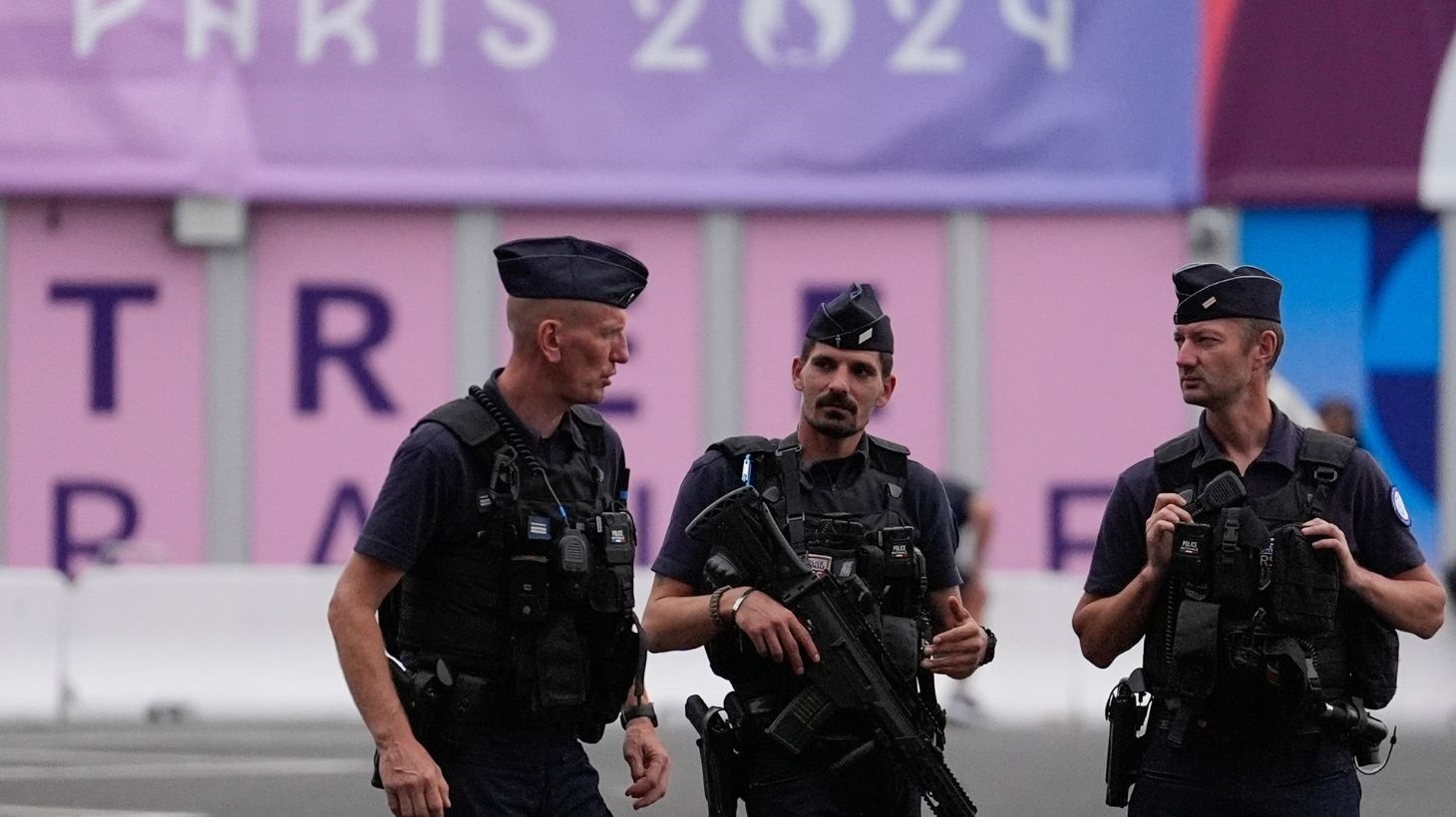 Παρίσι: Ρώσος σεφ συνελήφθη ως ύποπτος για σαμποτάζ κατά τη διάρκεια ...