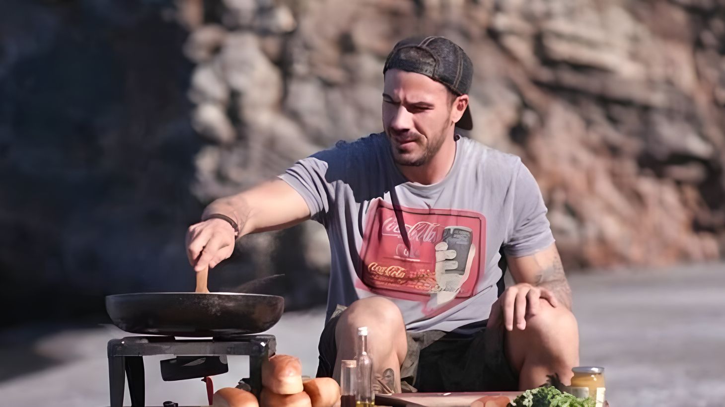 Άκης Πετρετζίκης: Η εκπομπή «Akis Food Tour» μπαίνει στο Netflix ...